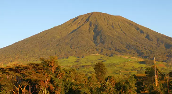 The Beauty Of Dempo Fascinating Mountain Feet